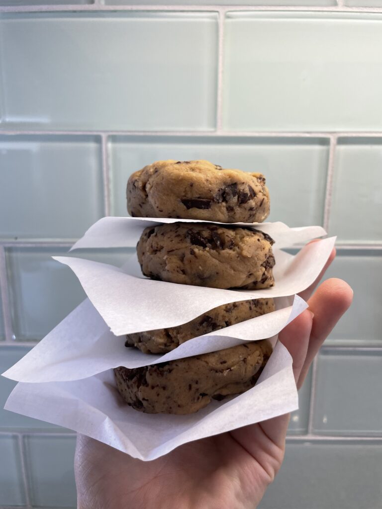 Bakery Style Chocolate Chip Cookies with Chopped Chocolate | Elle & Pear