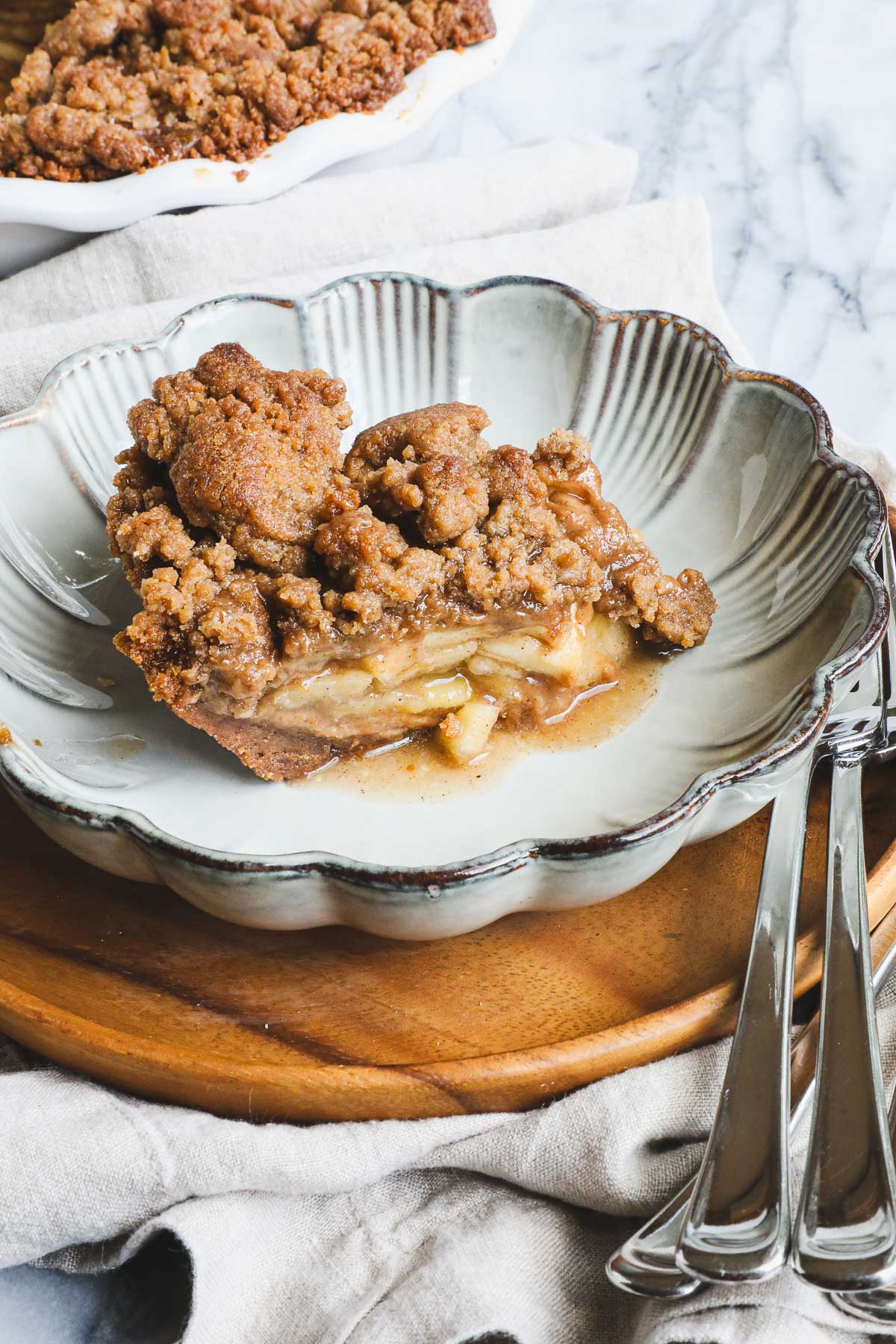 Graham Cracker Crust Apple Pie - Elle & Pear